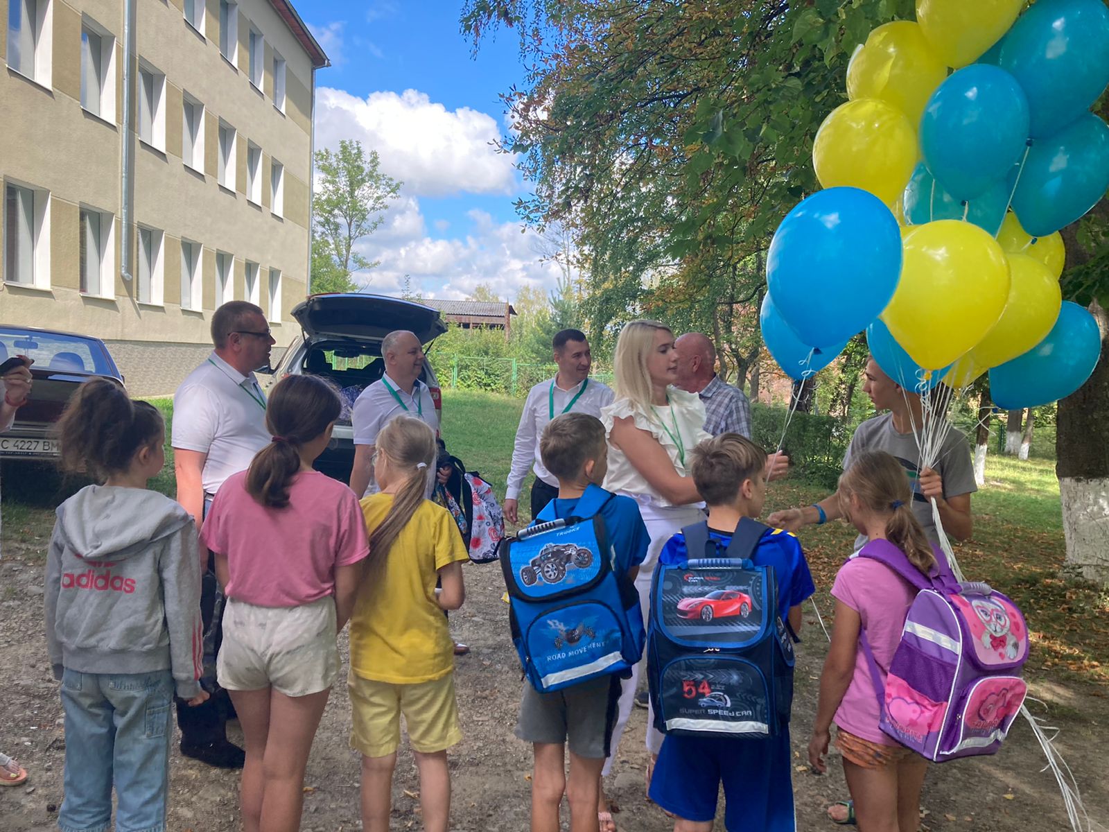 Сервісні центри МВС відвідали дітей котрі отримали прихисток від війни на Львівщині Головний